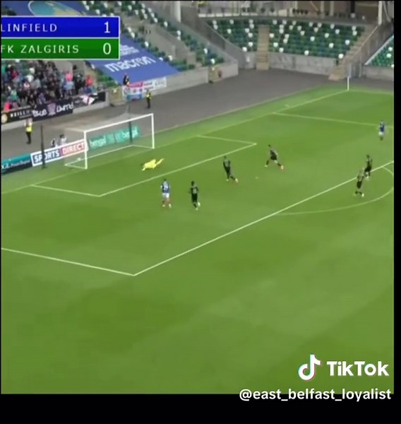 Smashin' It: Linfield FC's Northern Ireland Spirit