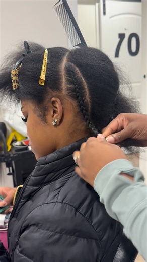 Danielle E. Brown | How to do a basic cornrow #cornrow #cornrowstyles #howtobraid #fyp #braidtutorial | Instagram