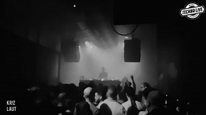 El jefe Kr!z dándolo todo el sábado pasado en el showcase de Token Records!! Acá algunos momento de su juego en el off week Barcelona!! 👏🏻🌪️🔥🪐🤯😱 | Techno live