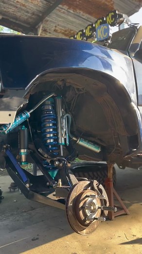 LT race kit almost ready 💪 #westfab🤙 #prerunnersoftiktok #prerunner_nation #prerunnerdaily #kingshocks #fabrication #fiberwerx #westcoast #weldingtiktok #methodracewheels #shreddylyfe #chevyprerunner #silveradoprerunner #chevy #prerunnersilverado #prerunnertiktok #baja1000 #baja500 #trophytruck #diy #diywelding