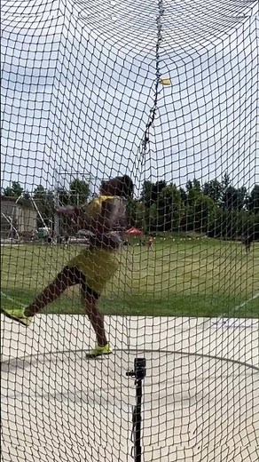 BIG DISCUS THROW (OVER 215 FEET!) - Mauricio Ortega