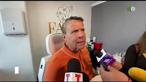 274K views · 3.9K reactions | Antes de la entrada a ‘La Casa de los Famosos 4’, Alfredo Adame se hace sus arreglos para verse más joven y aprovechó para arremeter contra Andrea Legarreta : “Esa garrapata insignificante no significa nada para mí” 蘿. #TodoParaLaMujer con Maxine Woodside | Radio Fórmula | Facebook