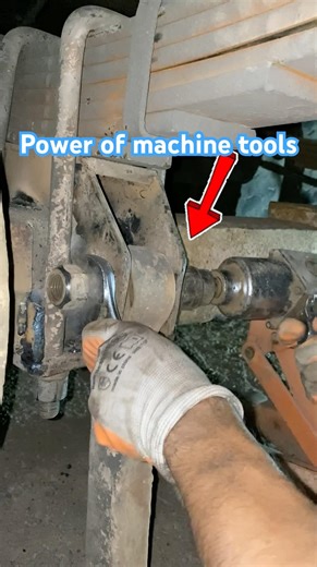 The Ingenious Tool for Installing Stuck Bolts. #tools #tips #machine #asmr #repair #skills #shorts