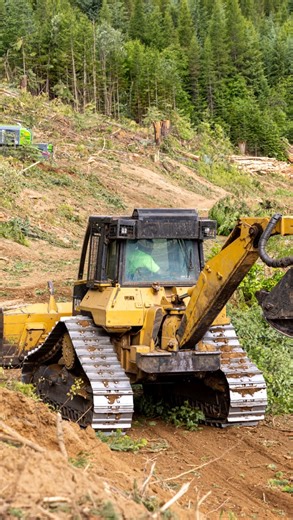 Ryer Becker on Instagram: "The CAT 527, or skid CAT, is a bulldozer-based machine with an integrated log grapple used to skid trees to the landing on loggings operations. - While these CAT 527’s are no longer made new from the factory floor, used and refurbished units still serve loggers throughout the idaho and the western US. - Like other tracked machines, these skid CATs are capable of traversing steep ground where wheeled skidders might struggle. This makes them a valuable addition to loggin