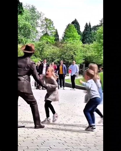 The Shocking Reactions to Statues That Move