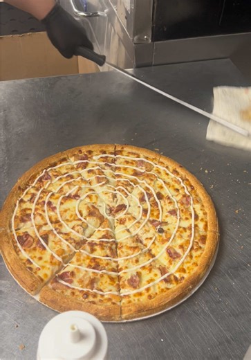 Delicious Chicken Bacon Ranch Pizza Recipe