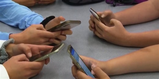 Gov. Whitmer signs legislation banning cellphones in class
