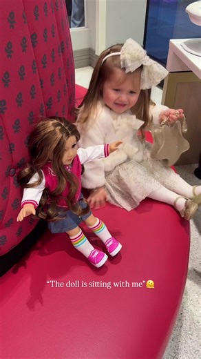 A memory I’ll always hold onto 🥹 ✨💕🫶🏻 #christmas #americangirl #doll #toddler #mom