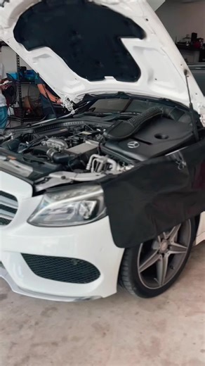 Mercedes-Benz W205 M274 checked in. If your Mercedes is showing signs such as the engine not running, becoming rough, starting to feel heavy or poor acceleration, it may be time to check your Ignition Coil and Spark Plugs. A damaged spark plug can cause uneven engine performance and increased emissions, while a malfunctioning Ignition Coil often causes misfires, roughness and can trigger a check engine light. At Conti Elite Service, we specialize in diagnosing and fixing these common issues. Our