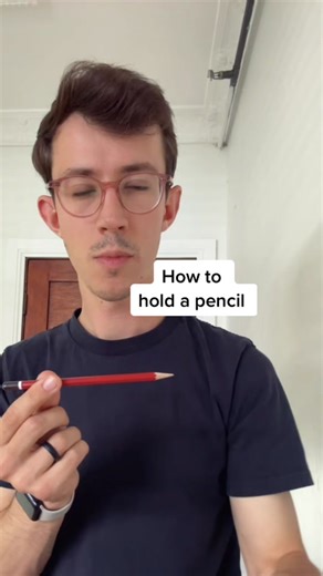 How do you help students to hold their pencil or pen with the correct grip? I have found it difficult to explain but this method was mentioned in a THRASS course (for teaching reading, spelling and handwriting) today and I wanted to share it (shared with permission). Is this helpful to you? Let me know. #teach #teachertok #teaching #teachers #teachersoftiktok #primaryschoolteaching #teachertiktok #pencil #pen #handwriting #grip #writing #proper #tripod #literacy #english #learn