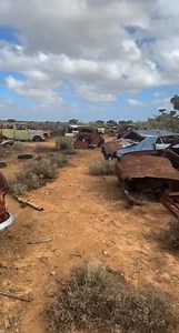🛑 the cars that never made it across the Nullarbor 🛑 rusting away but so good to check them out. #old #fblifestle #rdtrip #memories | Ulegal