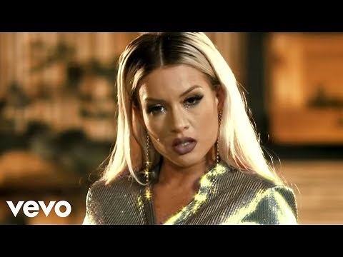 Leslie Shaw - Si Me Ves Con Alguien (Video Oficial)