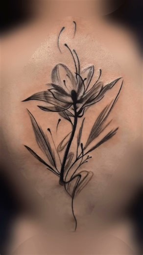 Insta: jellinks #tattooapprentice #tattooartist #tattoos #floraltattoo #backtattoo