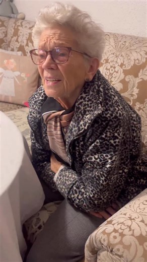 #oma #trudeoma #uroma #enkelin #grandma #lebenserfahrung #urenkel #love #cut | Trudeoma & Kathrin