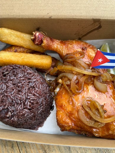 Cajita Pollo Frito Ahumado: Delicious Cuban Recipe