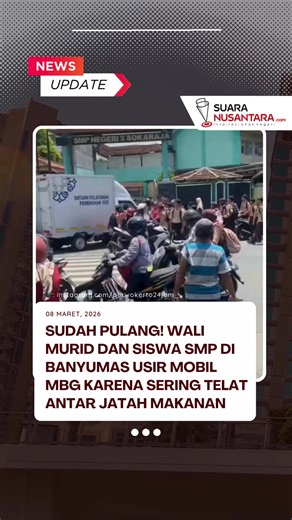 Viral! Wali Murid dan Siswa SMP di Banyumas Usir Mobil MBG di Sekolah Karena Sering Telat Sebuah video yang memperlihatkan siswa mengerumuni mobil program Makan Bergizi Gratis viral di media sosial. Peristiwa tersebut terjadi di SMP Negeri 2 Sokaraja, Kabupaten Banyumas. Dalam video berdurasi sekitar 25 detik yang diunggah akun @purwokerto24jam, terlihat sejumlah siswa mengelilingi kendaraan dan memberi gestur mengusir. Plt Kepala Dinas Pendidikan Banyumas, Amrin Ma'ruf, membenarkan kejadian ter