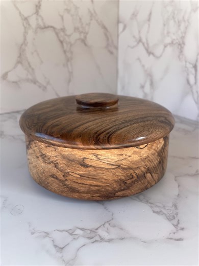 Round Handmade Hand Turned Walnut Jewelry Box and Lid, Keepsake Box - Etsy