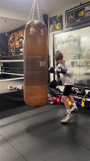 3x National Champion pending 🔜 . I’m coming for it all 🏴󠁧󠁢󠁥󠁮󠁧󠁿🇬🇧🇪🇺🥇 #fyp #fup #boxing🥊 #nationalchampion #sport