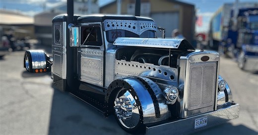 Aviation-inspired '55 needlenose Pete