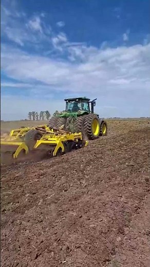 passing disc harrow with a bednar and john deere 7m