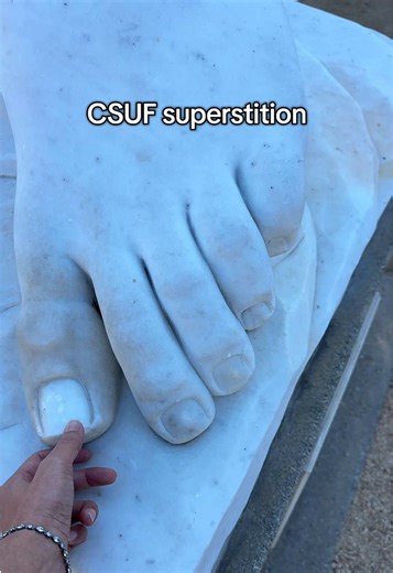 CSUF Good Luck Tradition for Finals Week
