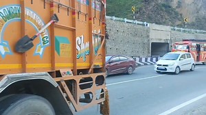 1M views · 29K reactions | #Accident jo Roampari Chamalwas Mai hua tha. PB number gadi ki koye galti nhi thi wo pehle he breakdown tha ... Fresh wali gadi ko Brake nhi lagi hai jiski wajah se accident hua .. 22 nag Mar gaye fresh wali gadi Mai | National Highway updates | Facebook