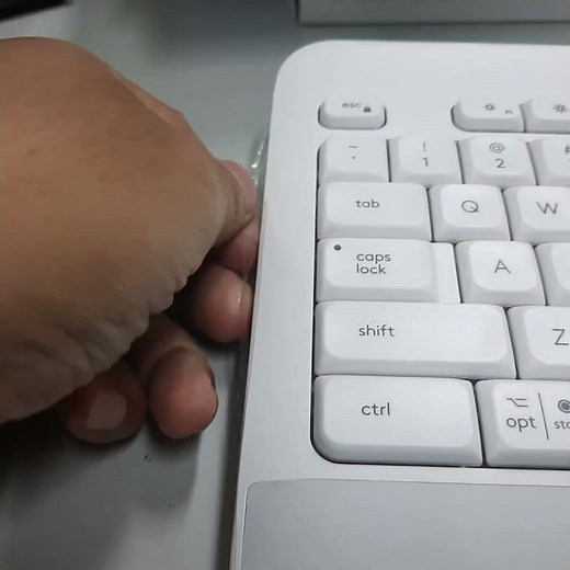 Logitech Signature K650 Keyboard