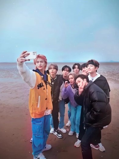 skz codes and i are 🤞🏼 #straykids #skz #스트레이키즈 #protecthyunjin2023 #protectfelix2023 #straykidsworlddomination #jeonginshoe #straykidsedit #foryoupage #fyp #foryou #viral