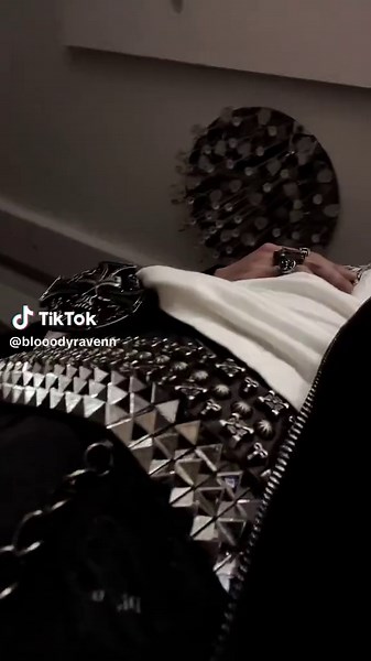 Exploring Emo Aesthetics in Y2K Culture