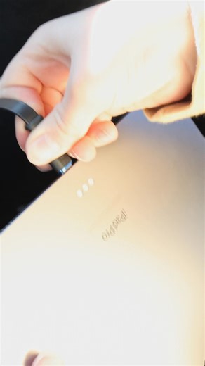 😎 No battery? No problem. Spring break essentials await. 😎 ⚡Anker Power Bank 👉https://ankerfast.club/migsb0 ✅165W ✅25K ✅Built-In and Retractable Cables ✅ TSA-approved for carry-on ✅Charge a Apple MacBook Pro 16" battery to 50% in just 30 minutes 🤑Only $99.99 | Anker