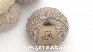 In this #DROPSvideo we show our new yarn, DROPS Soft Tweed. Like its name implies, a super soft tweed yarn, made from a combination of merino wool, superfine alpaca and viscose. The yarn is constructed by carding these fibers together with small felted “tweed buttons” that add speckles of colour to define the look of this quality. Maybe you already have this yarn on your needles/hook? We’d love to see it! Post a photo with the tag #dropsfan Have a question about this video? Leave it here or read