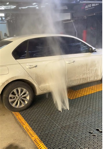 Effective Automatic Car Wash Machine for Car Care