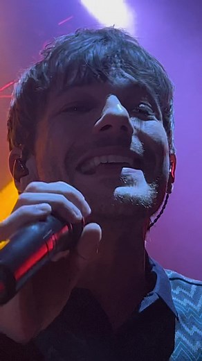 Louis Tomlinson Performs 'Copy of a Copy of a Copy' Live in London