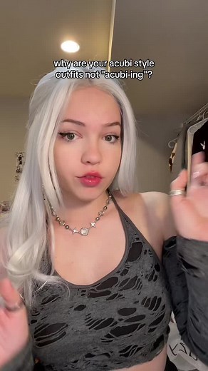 starting a series breaking down the acubi style!! i can go into so much details on so many tops ahhh from colour pallette to pants/top silhoettes to even like a whole vid on bags or shoes #acubifashion #acubi #acubistyle #styletips #ootd #styleinspo