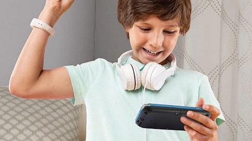 Quel premier téléphone portable choisir pour son enfant?