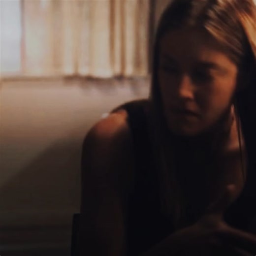 Exploring Zoe Perry's Portrayal of Mary Cooper in Young Sheldon