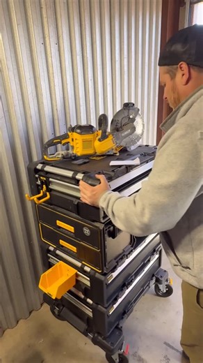 Thomas Young on Instagram: "The @dewalttough TOUGHSYSTEM 2.0 DXL boxes are all compatible, offering so many different options for customizing your storage to fit your specific needs! #dewaltpartner Depicted use is for illustrative purposes only. Always follow manufacturer’s operating instructions and warnings."