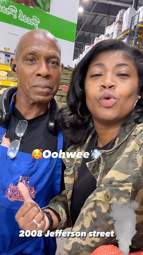 17K views · 441 reactions |  Support local, support small, support community When you choose to support local businesses, you're not just making a purchase - you're investing in your community  #SupportLocal #SupportSmallBusiness #CommunityLove #Nashville | 400 Degrees Hot Chicken | Facebook