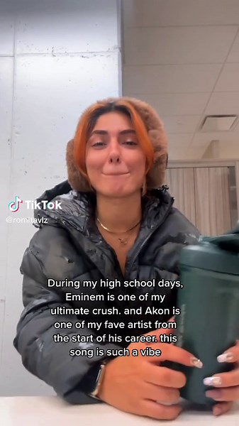 Akon and Eminem's Iconic Collaboration - 'Smack That'