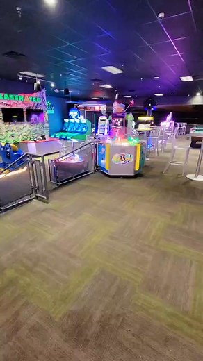 Unboxing a Glow-In-The-Dark Mystery LED Toy | Vending Machine Surprise!