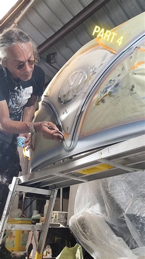 #handpainted #airbrush #pinstriping #mackbrush @vondago_proseries #vw #custompaint #956 #southtexas #art @hubautosupplypharrtx Colors Edge McAllen, Texas Paint by @fordillac_kustomzs | Edgar Solis
