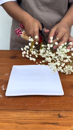 DIY Flower Crown: Menjadi Peri dengan Bunga