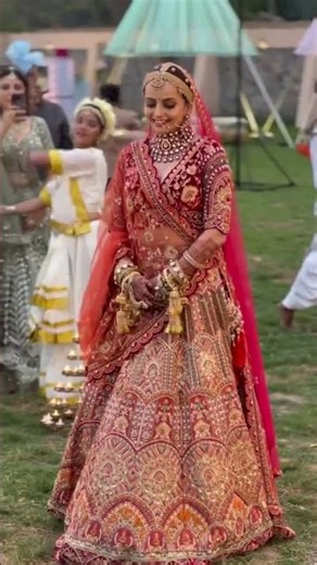 Emotional Bridal Entry | Tearful Wedding Entrance | Dulhan Entry Ideas 2025