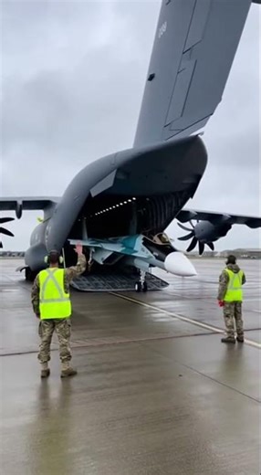 Transporting Giants ✈️ #Su35 #Shorts