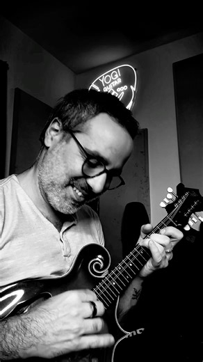 Bach Cello Suite No. 1 on Mandolin