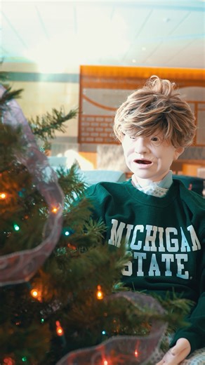 Season’s Greetings !!! 💚 🎬 As the semester comes to a close, "Manny" discovers what it’s like to have the Bott Building all to himself. Wishing our students, faculty, staff, and community a joyful season! | Michigan State University College of Nursing