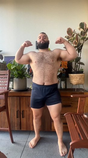 Prince.Brownn on Instagram: "🥩 #beard #chubby #hairy #bigboys #stocky #bigboy #rugged #rugged #thic #scruff #gym"