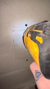 This is how you patch a hole in your wall #diy #HomeImprovement #fb #HomeDecor #howto | Daily DIY Tips