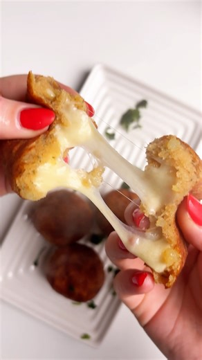 Crispy Cheesy Potato Balls 🧀🥔 | Easy Snack Recipe