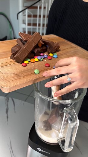 The Ultimate Chocolate Milkshake 😳 | Cirqnamics